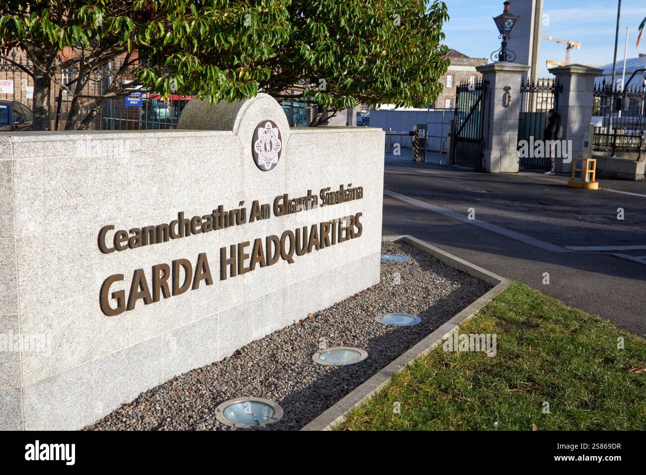 garda siochana headquarters entrance dublin republic of ireland Stock ...