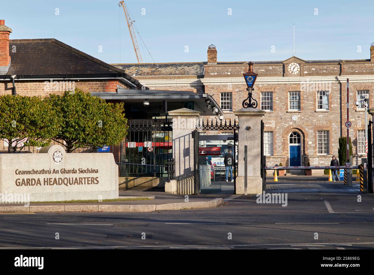 garda siochana headquarters entrance dublin republic of ireland Stock ...