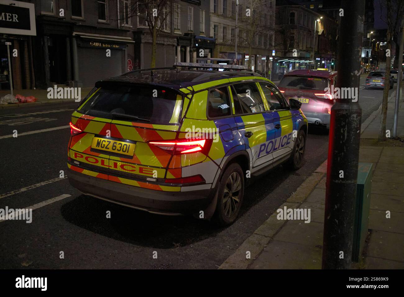 psni police patrol car early morning in belfast city centre belfast ...