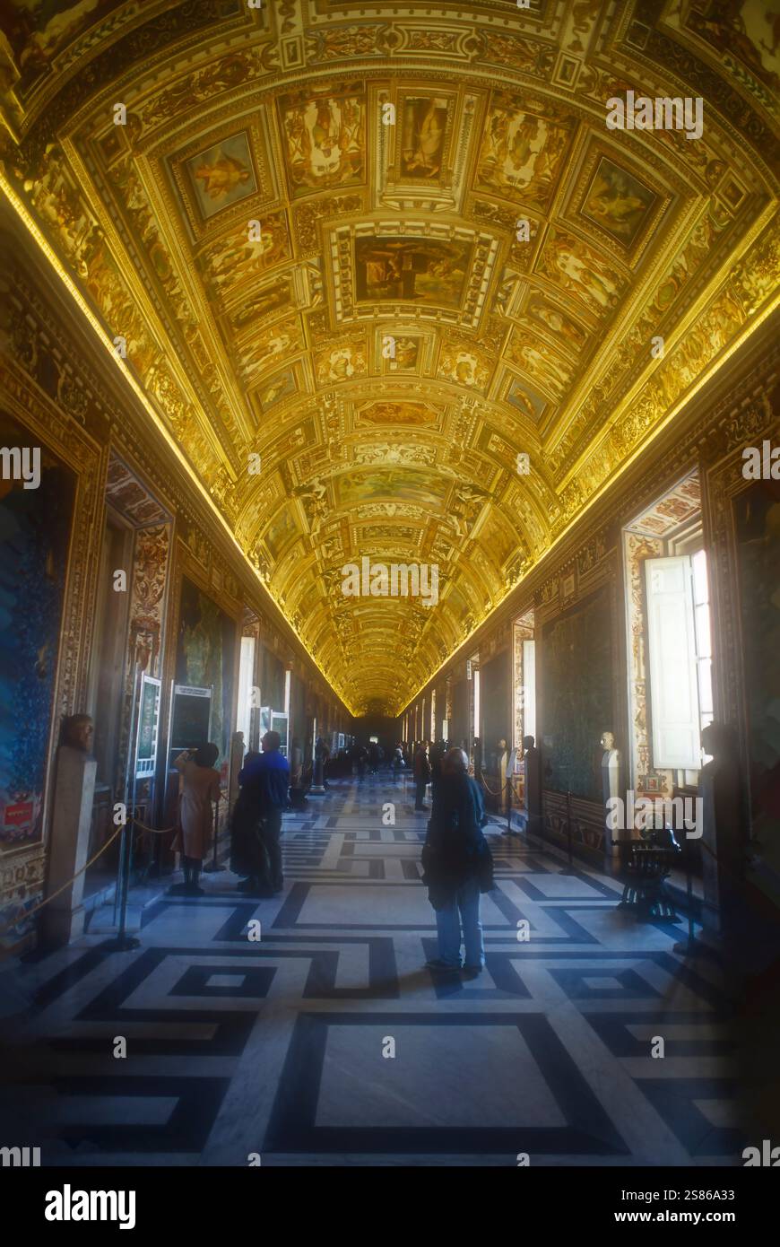 Golden ceiling in the Vatican Stock Photo - Alamy