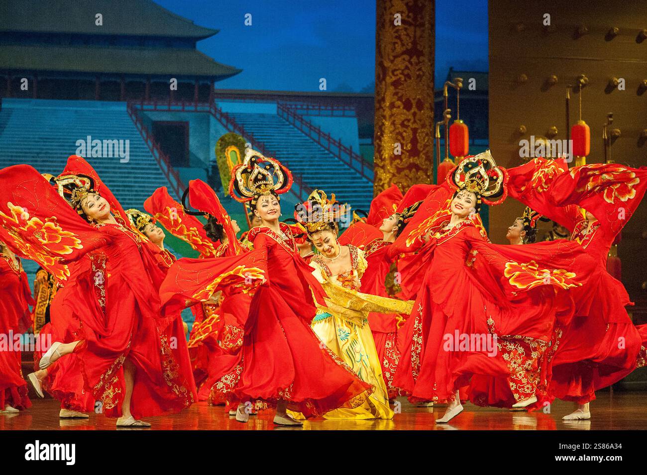 The famous Tang Dynasty Music and Dance Show in Xian, China Stock Photo ...