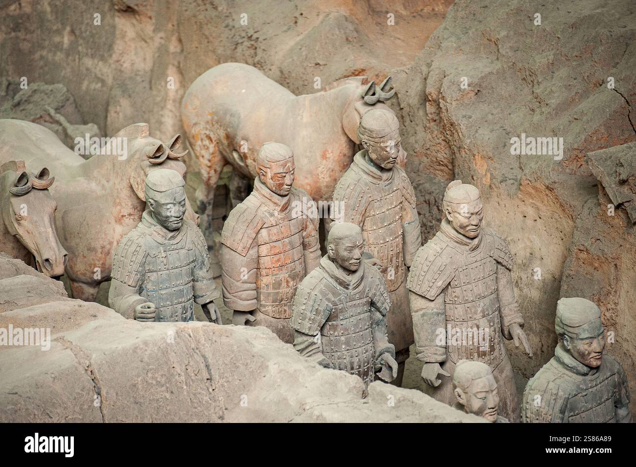 The Terracotta Army consists of 8000 soldiers, 130 chariots with 520 ...