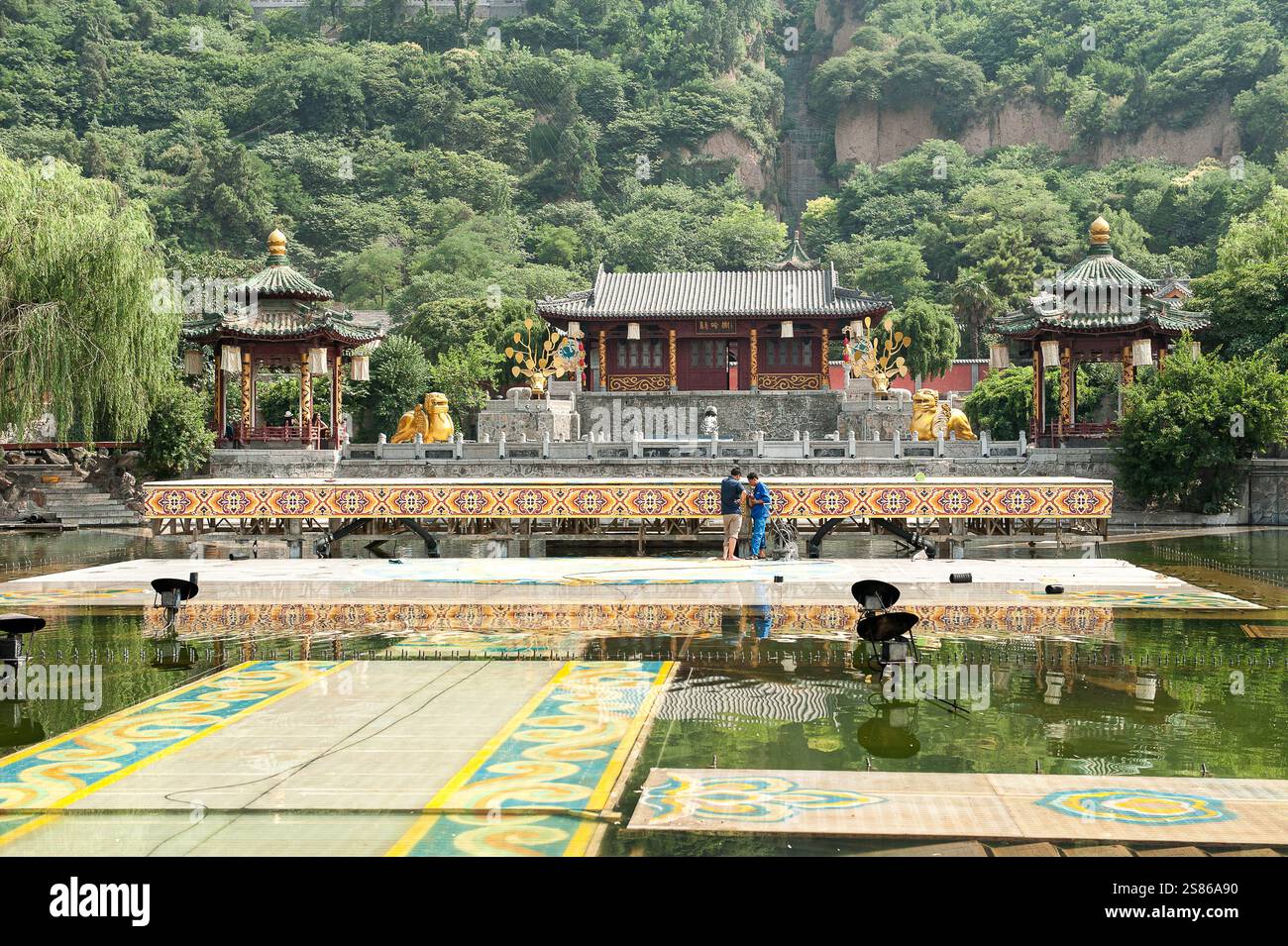 Huaqin Palace and Hot Spring outside Xian, China Stock Photo - Alamy