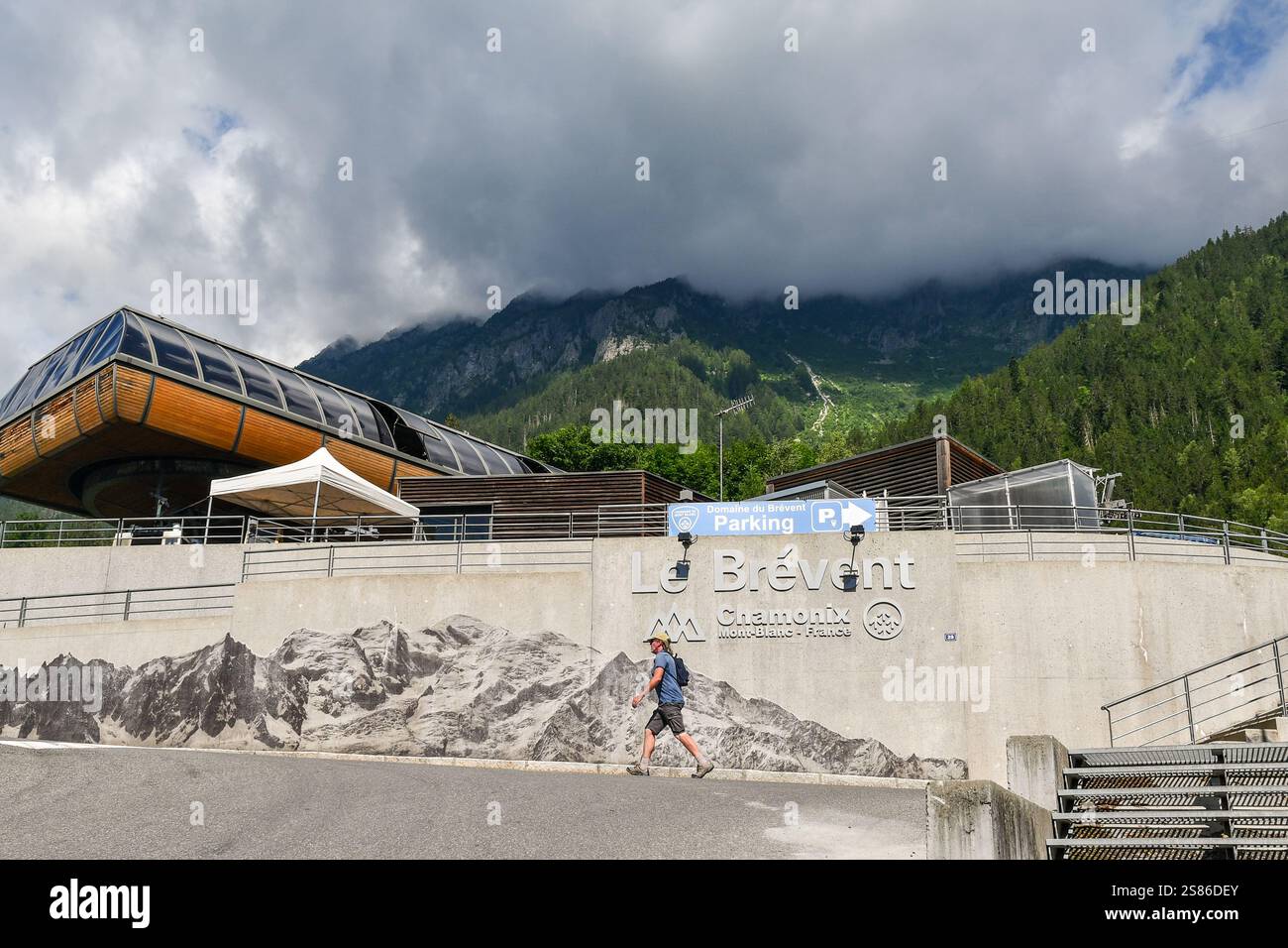 Exterior of Le Brevent cable car station to Planpraz (2000 m) and ...
