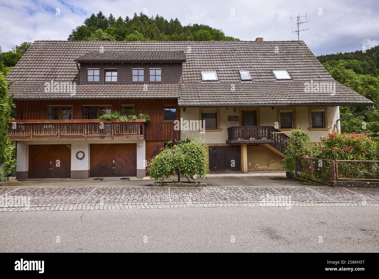 Residential building of the Black Forest house type, Haslach im ...