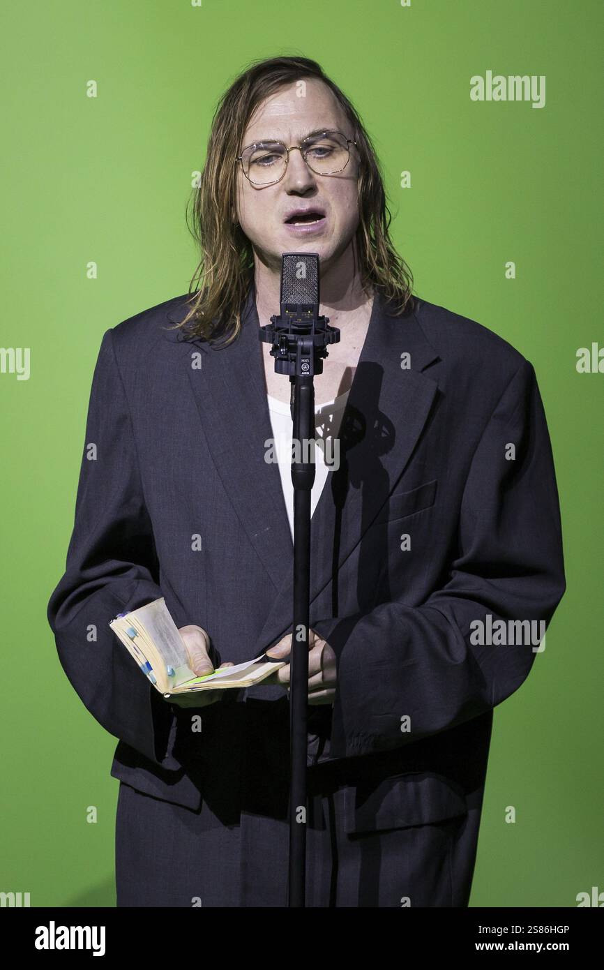 Lars Eidinger reads Hauspostille by Bertolt Brecht at Berlin's ...