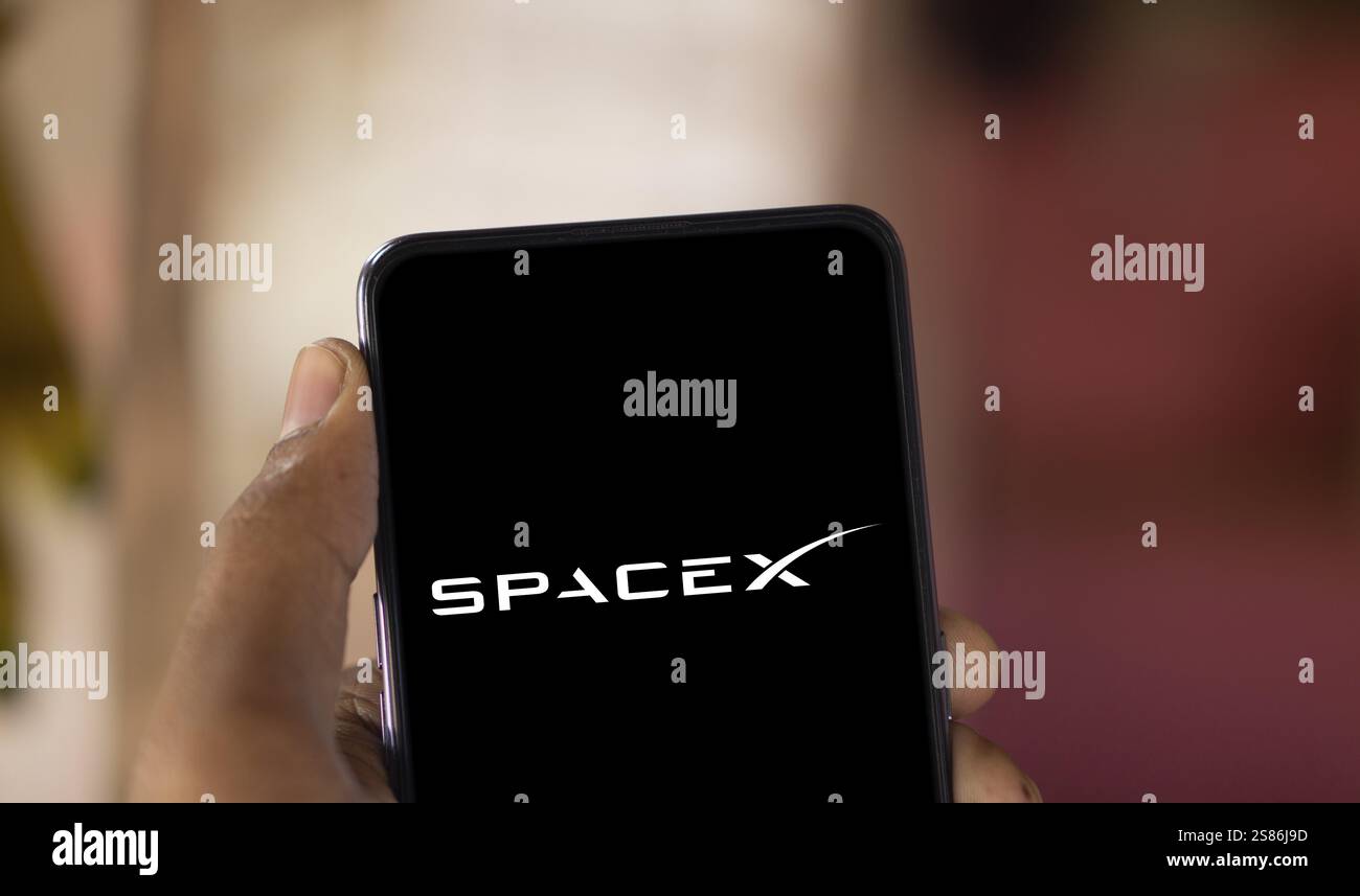 Spacex logo is displayed on smartphone Stock Photo - Alamy