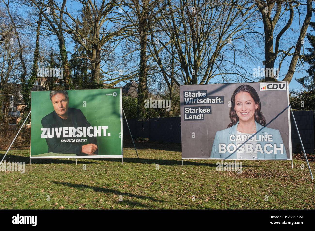 Wahlplakate in Berg. Gladbach zur Wahl zum 21. Deutschen Bundestag am ...