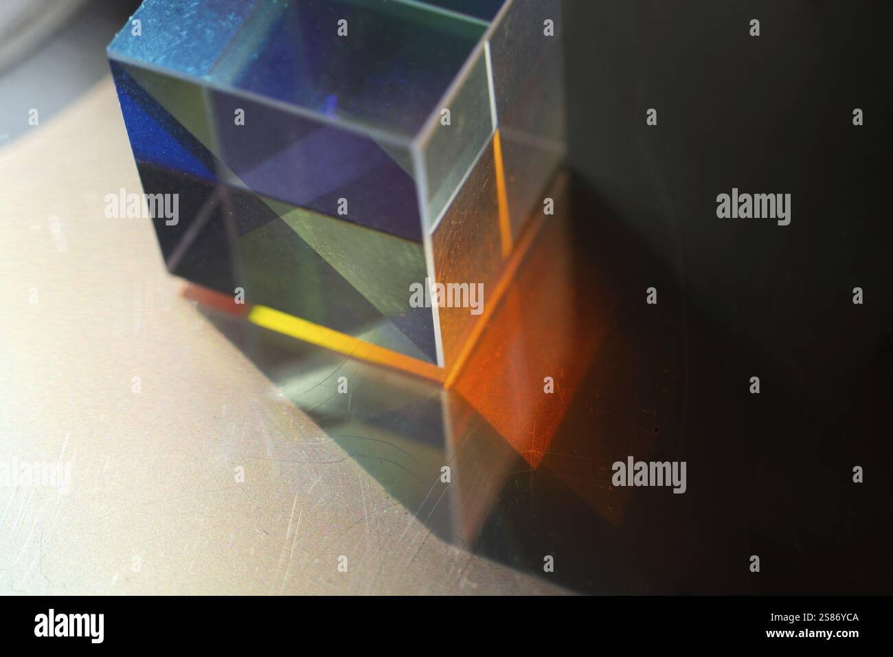 Optical glass cube Light dispersion, spectrum. Physics optics Stock Photo - Alamy