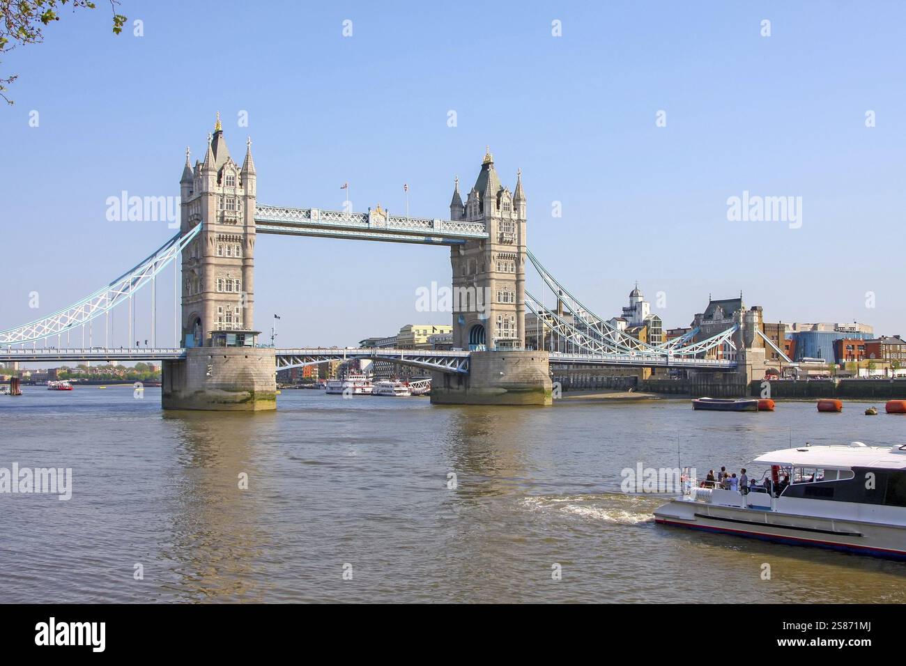 A photography of the attraction Tower bridge in London Stock Photo - Alamy