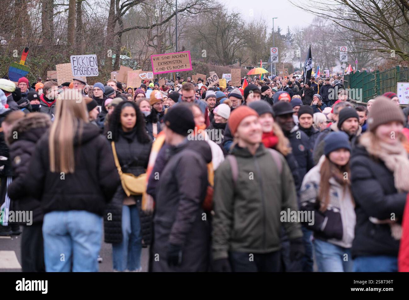 Demonstration gegen Rechtsradikale Aachen, 18.01.2025: Friedliche ...