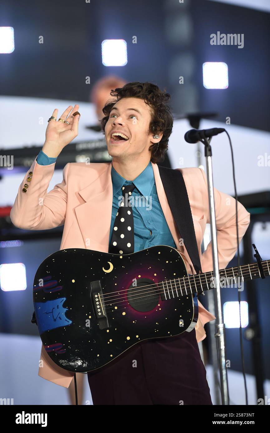 Harry Styles performing on NBC's Today Show at Rockefeller Plaza on ...