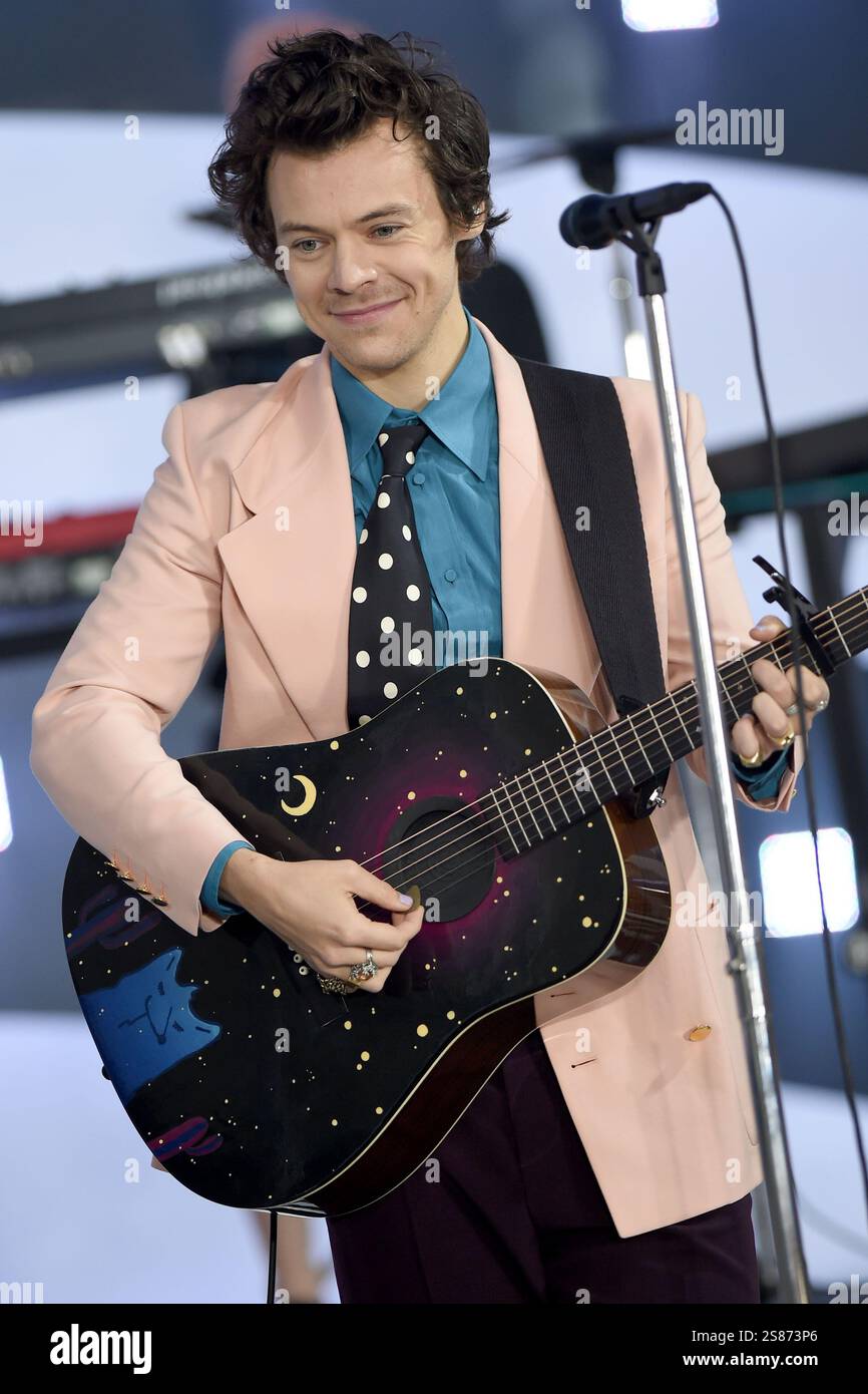 Harry Styles performing on NBC's Today Show at Rockefeller Plaza on ...