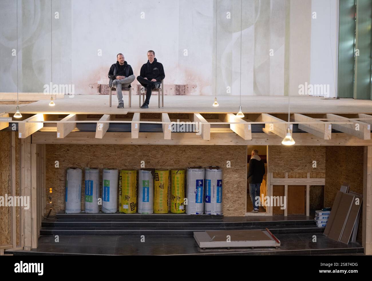 Bad Orb, Germany. 17th Jan, 2025. Marco Köhler (l) and Marc Ihl sit on ...