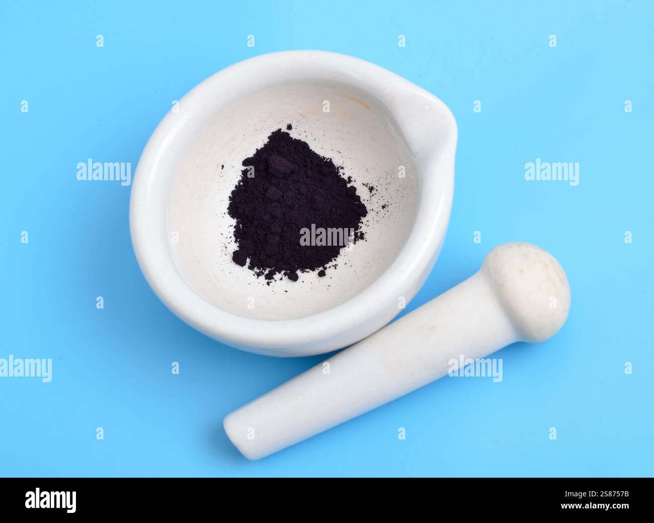 Indigo carmine hi-res stock photography and images - Alamy