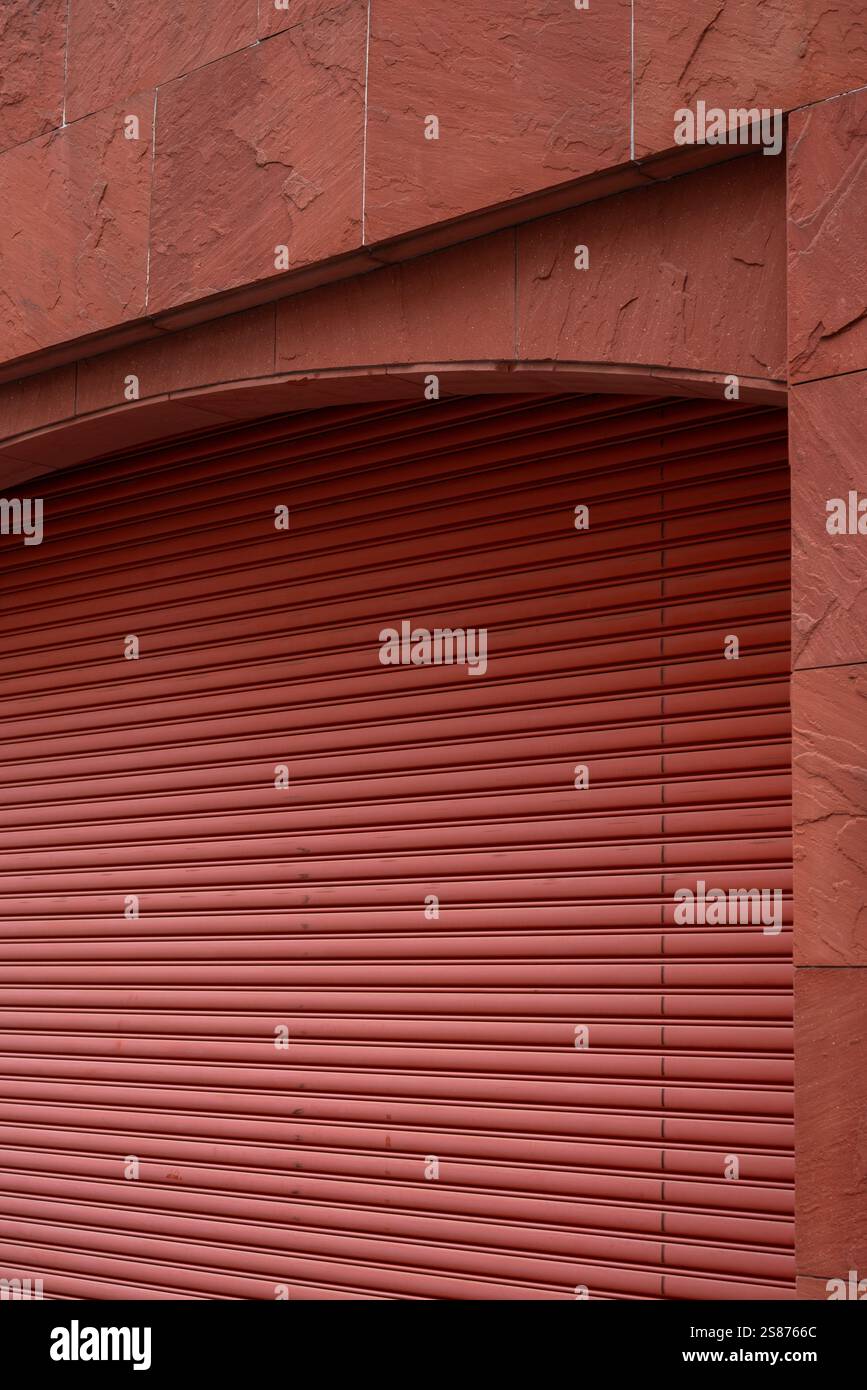 Closed shutter store architecture hi-res stock photography and images ...