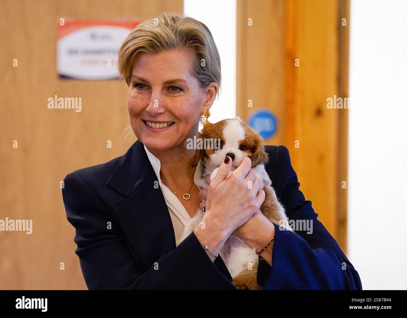 The Duchess of Edinburgh with 9 week old Cavalier King Charles Spaniel ...