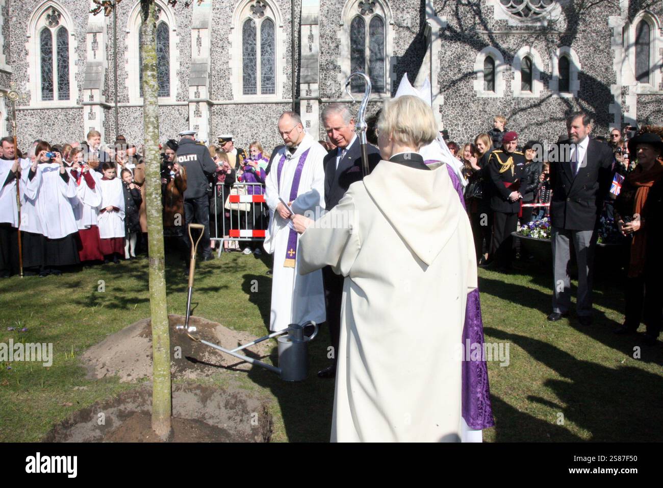 Prince Charles, heir to the British throne, tests positive for Covid-19 ...