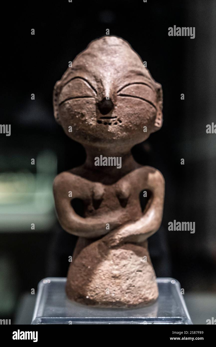 anthropomorphic clay figure, Nova Nadezhda, Haskovo region ...