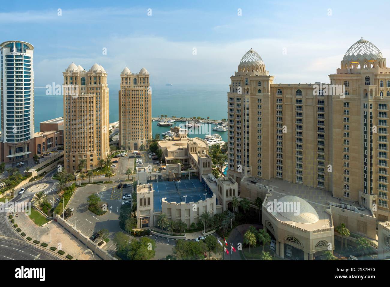 Hilton west bay doha hi-res stock photography and images - Alamy