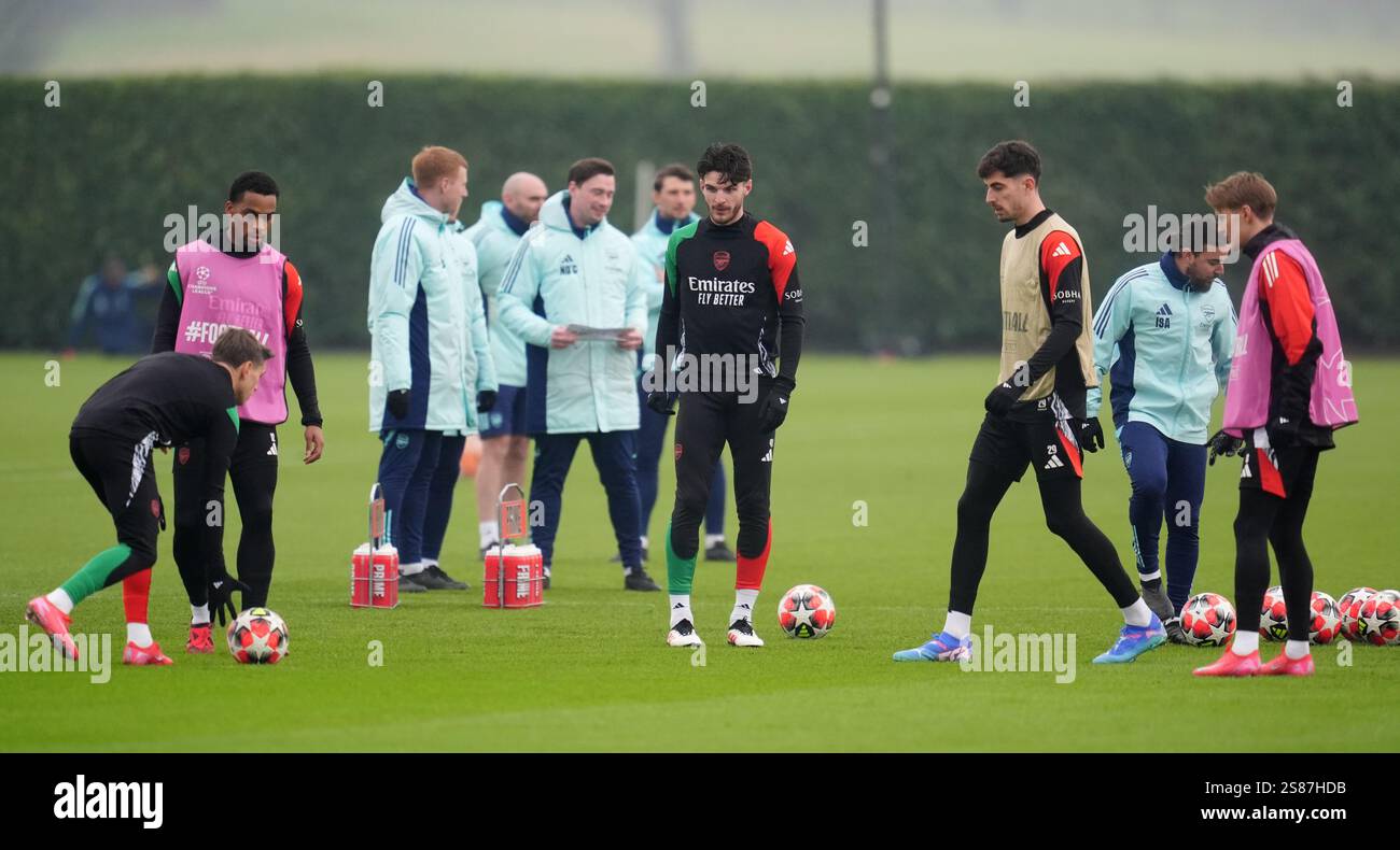 (left to right) Arsenal's Leandro Trossard, Jurrien Timber, Declan Rice ...