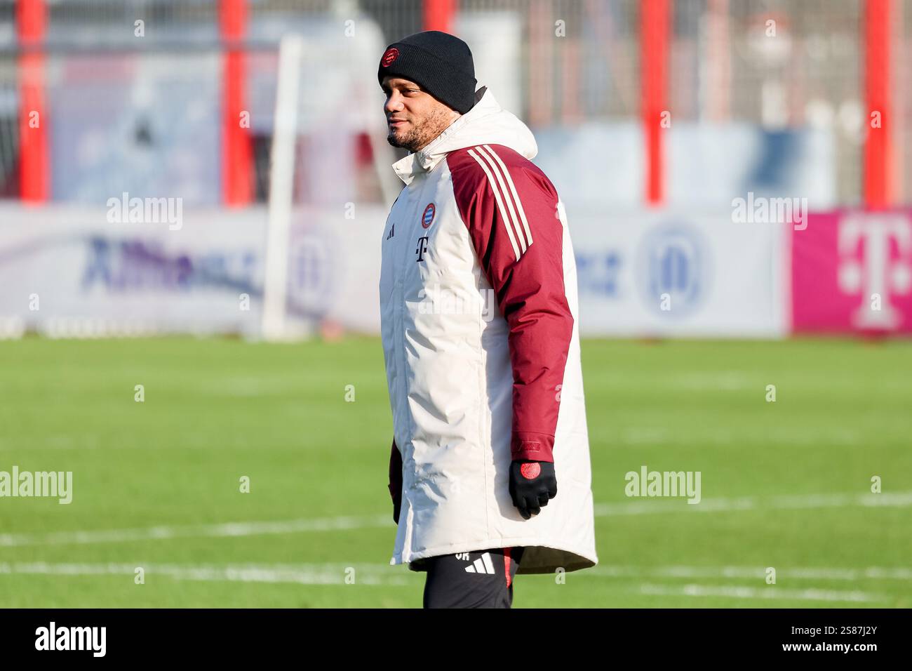 Vincent Kompany (FC Bayern Muenchen, Cheftrainer) beim Training, GER ...