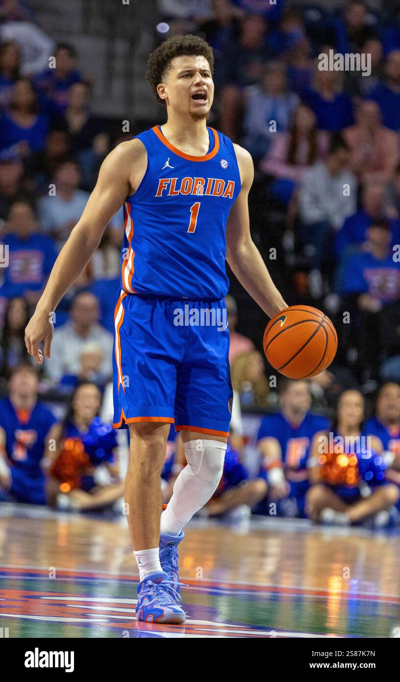 Florida guard Walter Clayton Jr. (1) brings the ball up court during ...