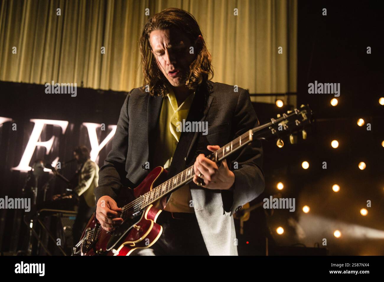 Jamie cook arctic monkeys hi-res stock photography and images - Alamy