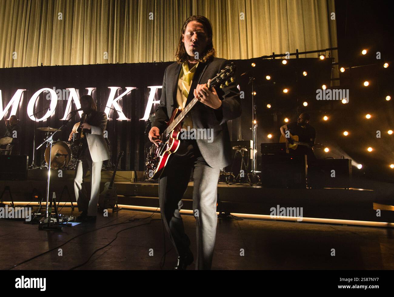 Jamie cook hi-res stock photography and images - Alamy