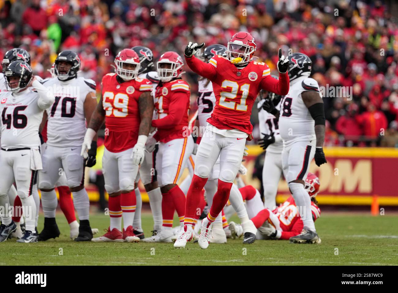 Kansas City Chiefs safety Jaden Hicks (21) reacts to a Houston Texans ...