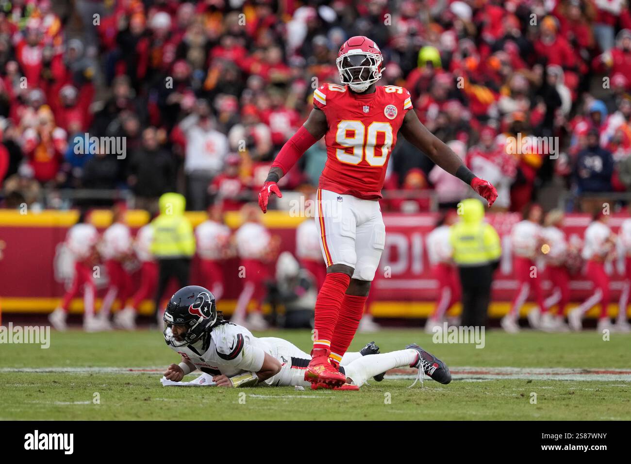Kansas City Chiefs defensive end Charles Omenihu (90) celebrates after ...