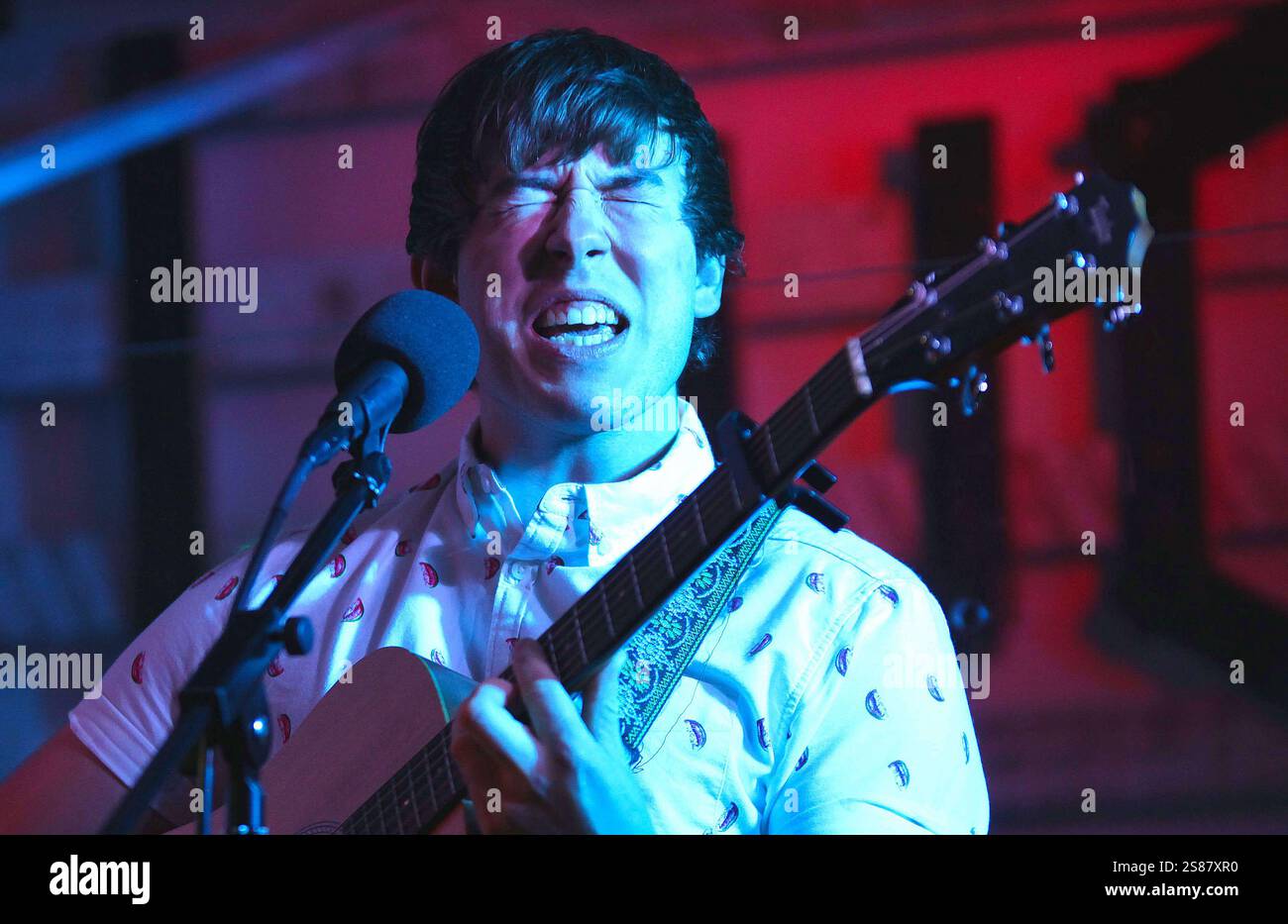 Ben Wardley performing at Joe Joe Jims Bar in South Birmingham Stock ...