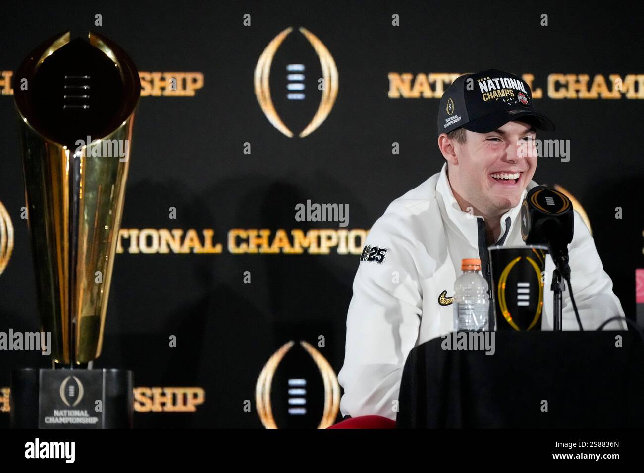 Ohio State quarterback Will Howard smiles during the winners news ...