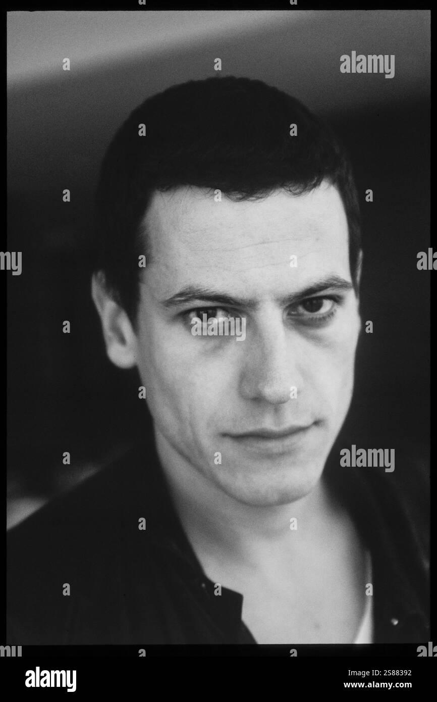 IOAN GRUFFUDD, ACTOR, 2001: Welsh actor Ioan Gruffudd at St David's ...