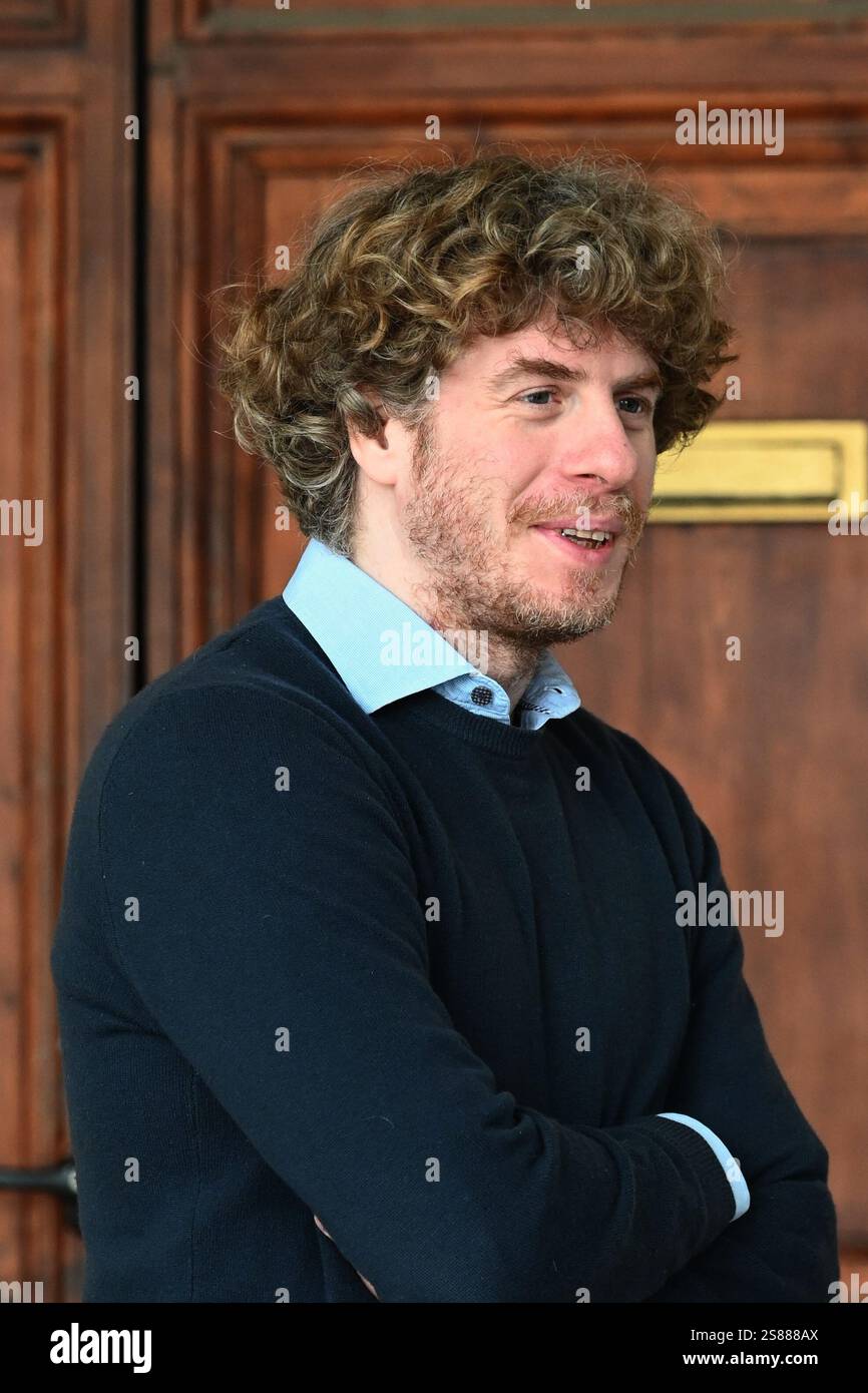 Roma, Italy. 21st Jan, 2025. LODO GUENZI PHOTOCALL "TORNANDO A EST" DI ...