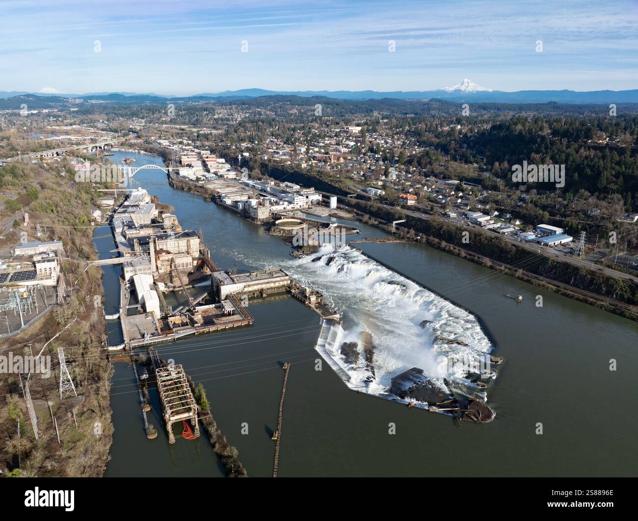 The Willamette River flows over Willamette Falls between West Linn and ...