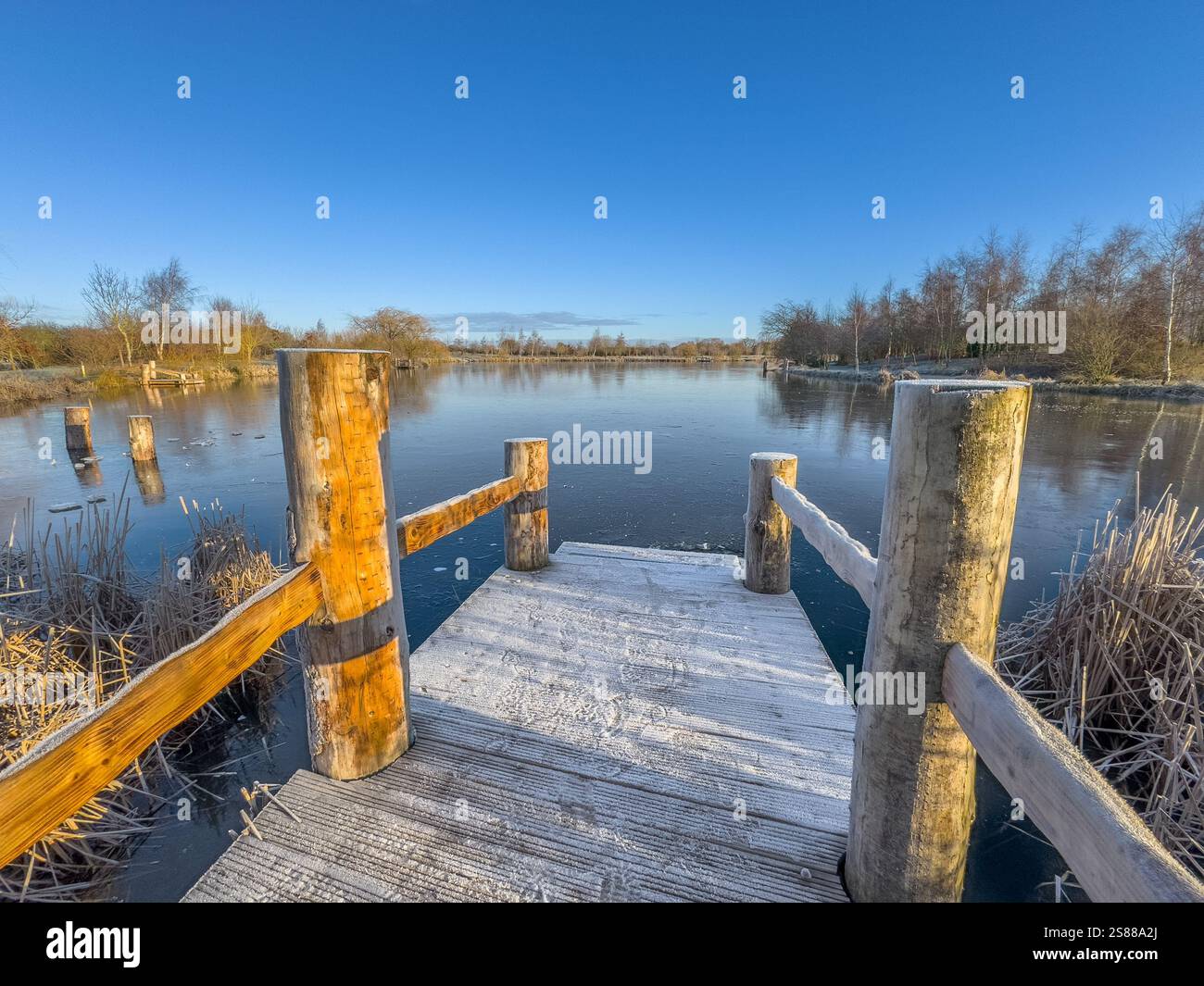 Wooden bridge over swimming pool hi-res stock photography and images ...