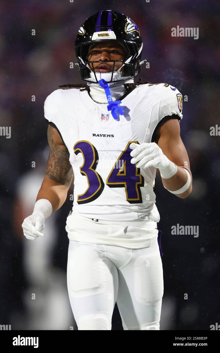 Baltimore Ravens running back Keaton Mitchell (34) wals to the line ...