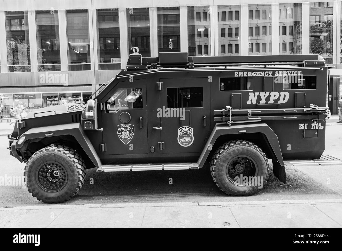 New York City, USA - November 11, 2023: Police emergency rescue vehicle ...