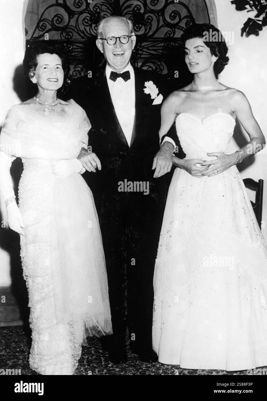 1954 Archivio Storico Olycom/Lapresse Jacqueline Lee Kennedy Onassis ...