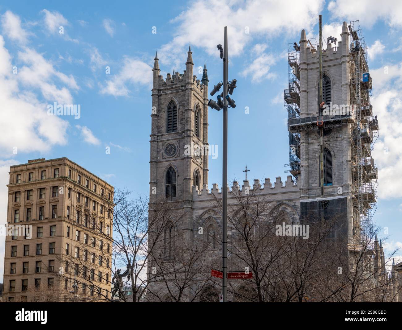 Old brick buildings located in Montreal Quebec Stock Photo - Alamy