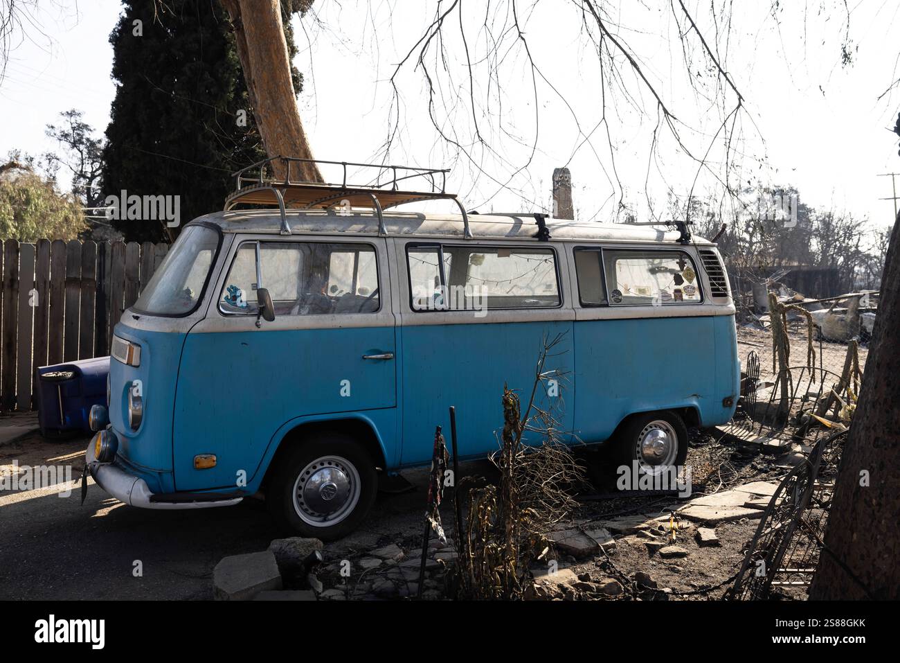 Altadena, United States. 18th Jan, 2025. Two very similar blue VW 1970 ...