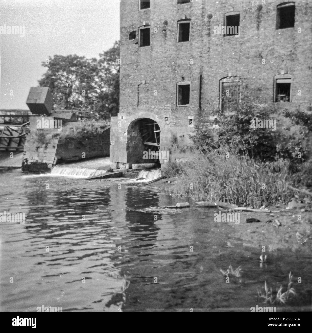 Ruin mill Black and White Stock Photos & Images - Alamy