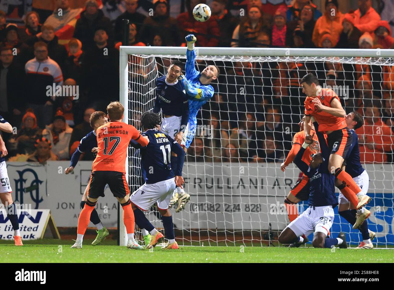 Dundee goalkeeper trevor carson hi-res stock photography and images - Alamy