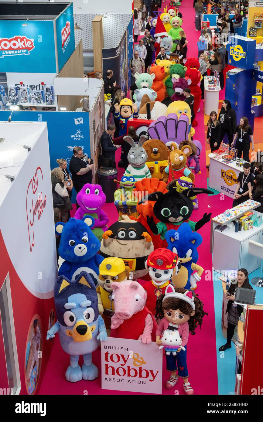 21/01/2025. London, UK The Character Parade of giant Well-known and ...
