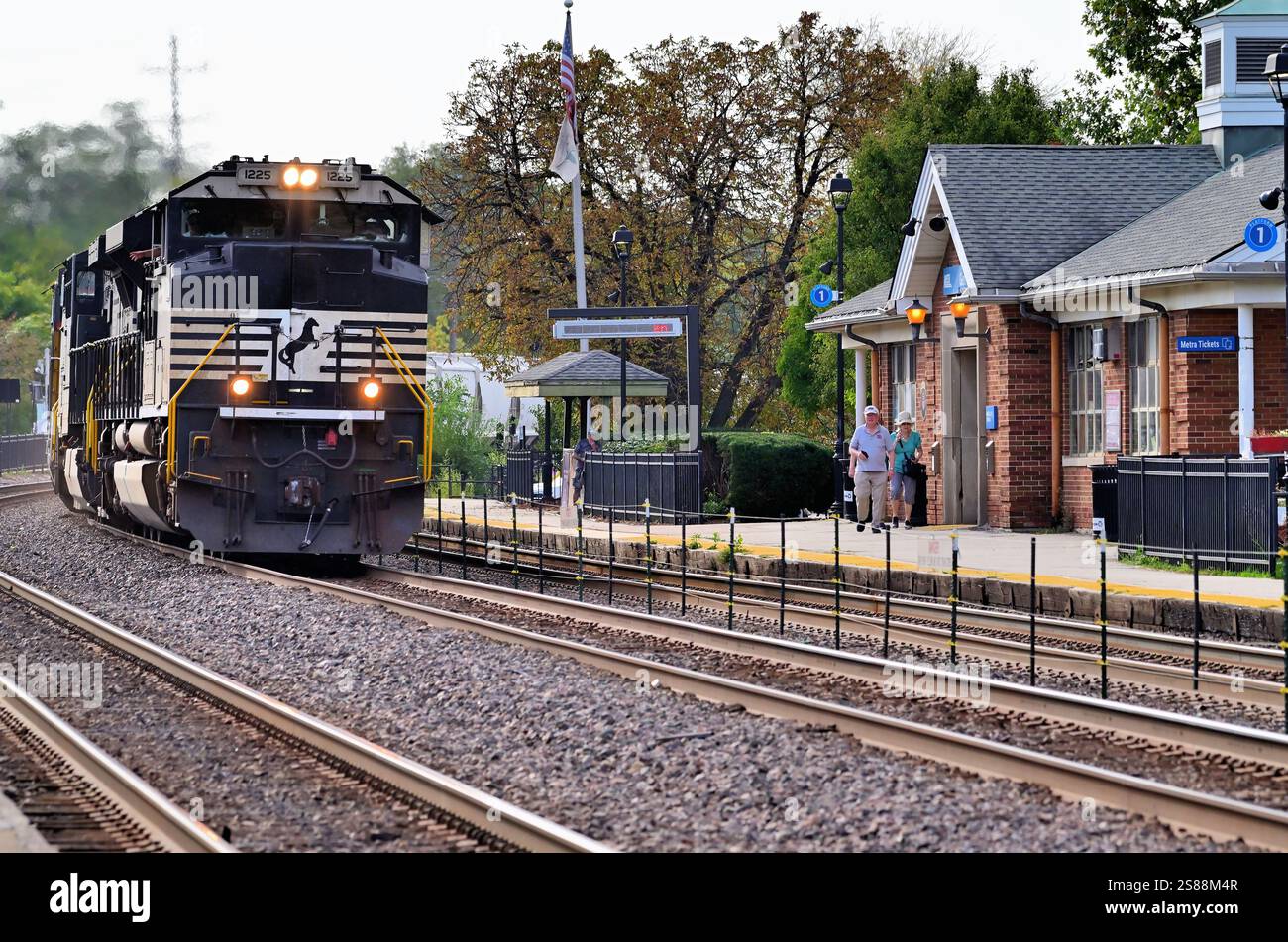 Glen Ellyn, Illinois, USA. An off-road, run-through Norfolk Southern ...