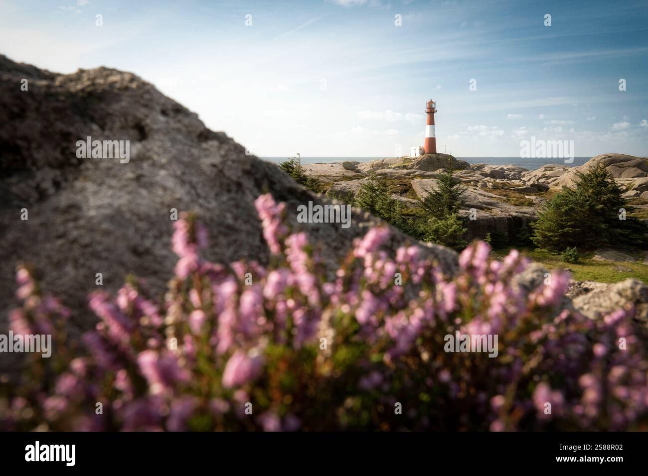 Beautiful lighthouse norway hi-res stock photography and images - Alamy