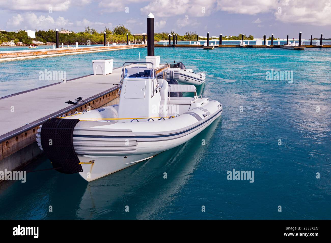 Turtle Cove pier and yatch marina. Turks & Caicos Islands at the ...