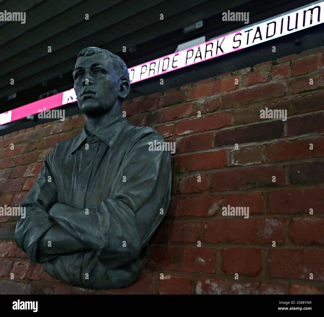 The Dave Bloomer statue at Pride Park before the Sky Bet Championship ...