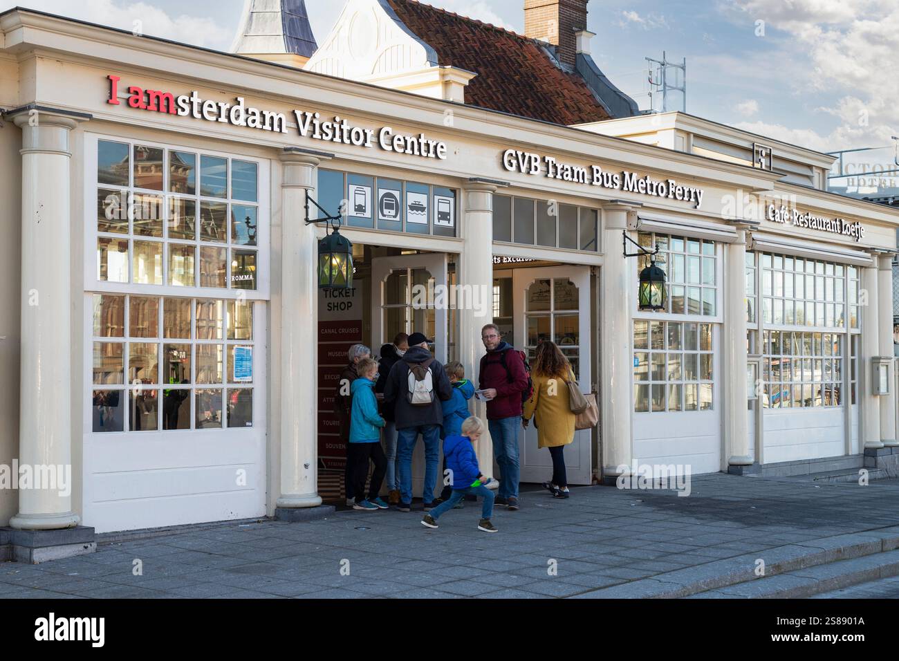 Tourist information, I amsterdam Visitor Center in front of the central ...